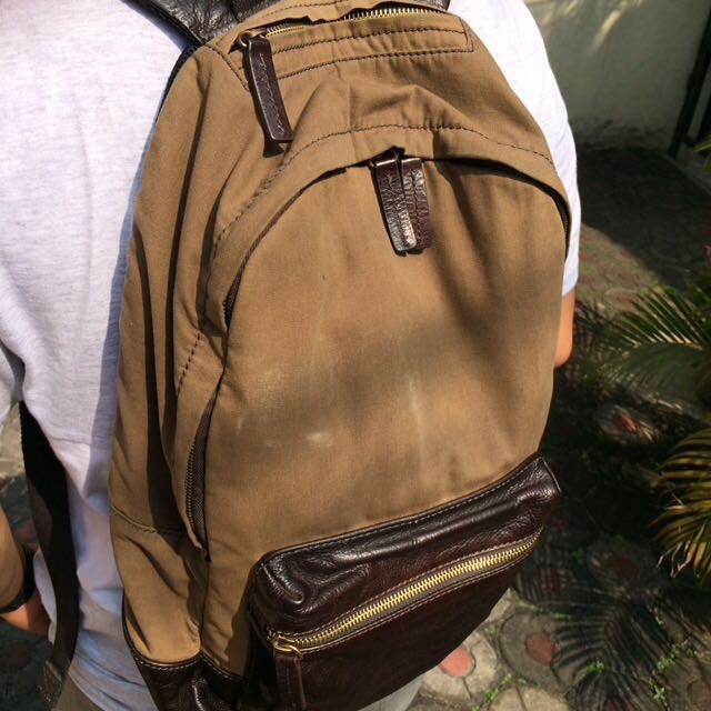 Fossil Estate Leather Backpack, Fesyen Pria, Tas & Dompet di Carousell