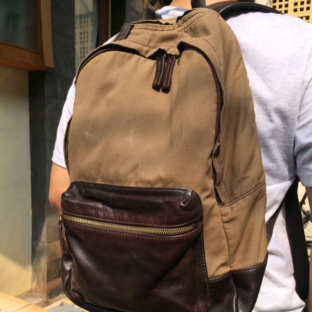 Fossil Estate Leather Backpack, Fesyen Pria, Tas & Dompet di Carousell