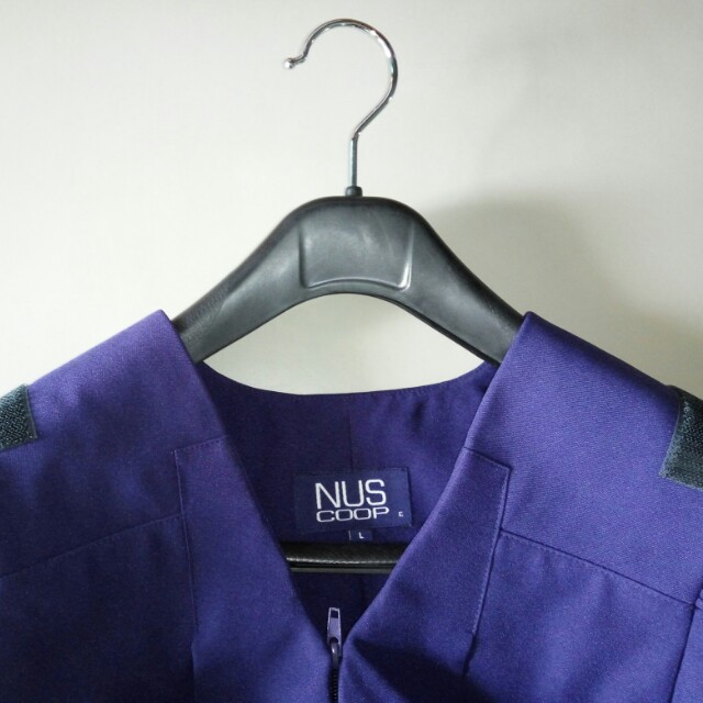 Graduation Gown L for Engineering NUS NTU SMU University Garment, Suit ...