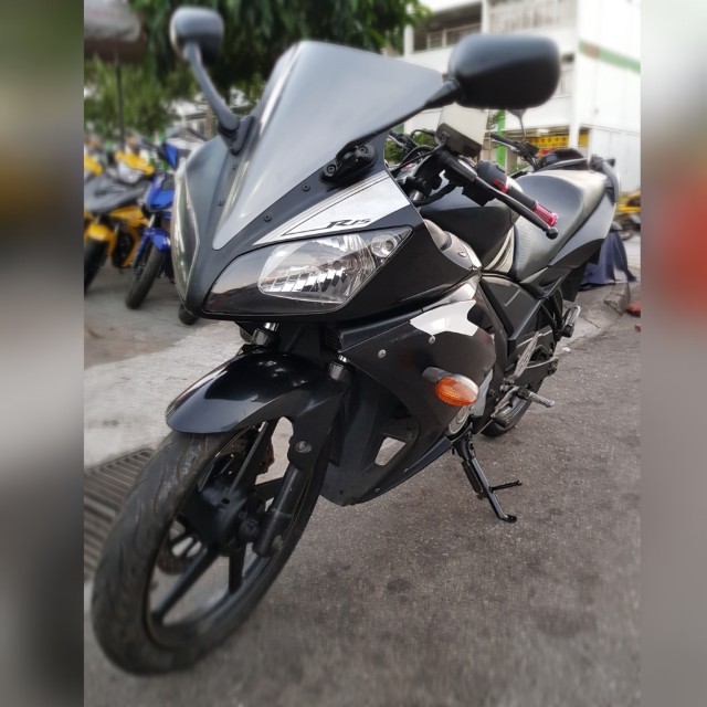 Yamaha Bikes R15 V2 Black Satin Black & Glossy Purple Yamaha R15 V2 by ...