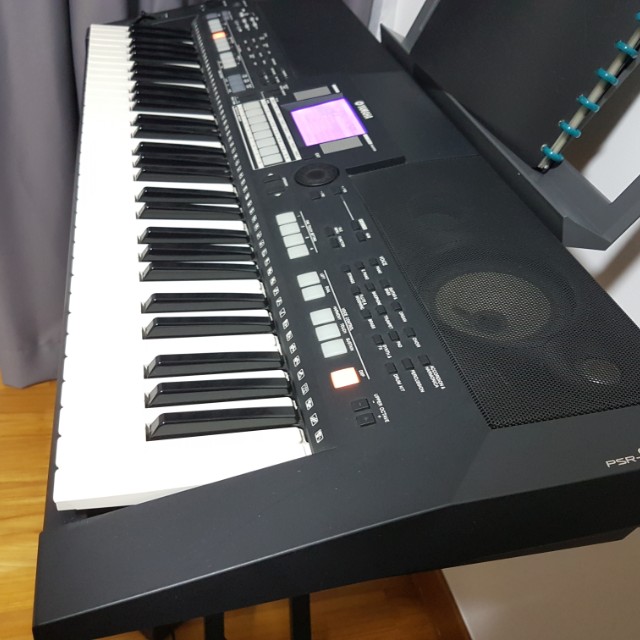 Yamaha PSR-S550 61 Key Arranger Workstation Keyboard, Hobbies & Toys ...