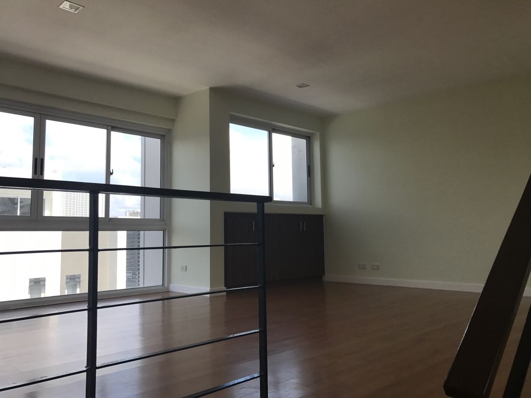 68 Roces Townhouse, Property, For Sale, Townhouse on Carousell