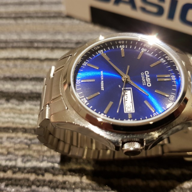 Casio men's vintage blue face wrist watch, Men's Fashion, Watches ...