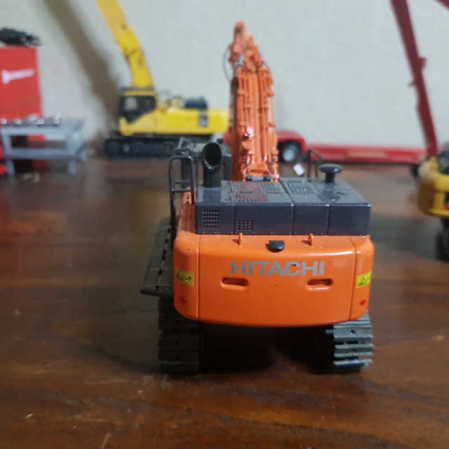 Hitachi Zaxis 470LCH 1/50, Hobbies & Toys, Toys & Games on Carousell