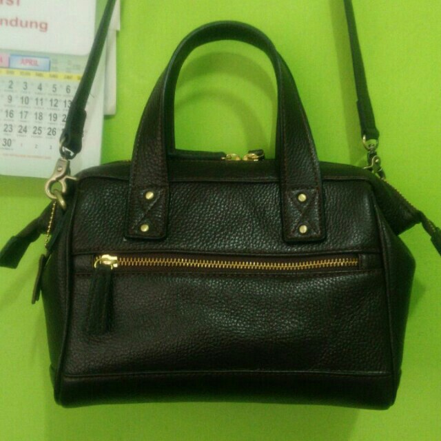 Tas kulit asli, Fesyen Wanita, Tas & Dompet di Carousell