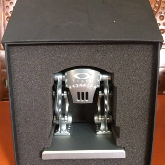Oakley Robotic Store Miniatur, Luxury, Accessories on Carousell