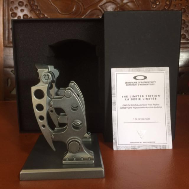 Oakley Robotic Store Miniatur, Luxury, Accessories on Carousell