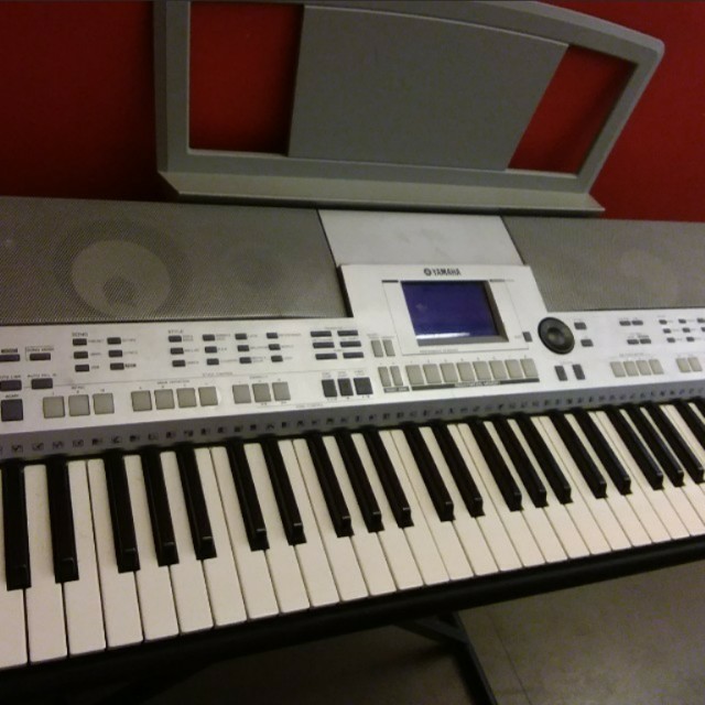 Yamaha PSR S 500 keyboard piano with synt sound with USB and as ...
