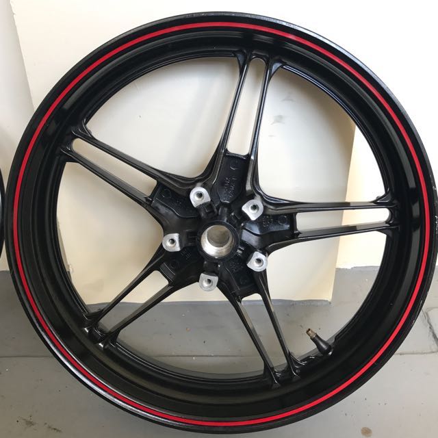 Yamaha Sniper T150 Original Rims, Car Accessories on Carousell