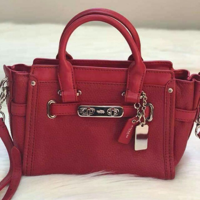 Coach Swagger 21, Women's Fashion, Bags & Wallets on Carousell
