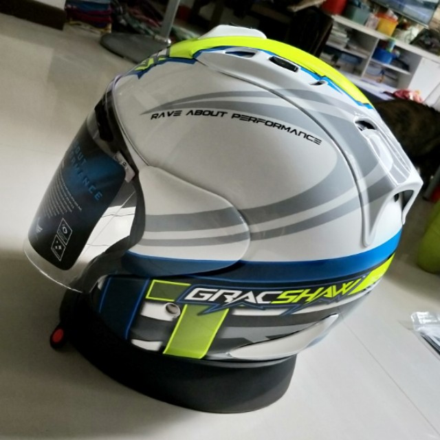 Gracshaw Helmet, Motorcycles, Motorcycle Apparel on Carousell