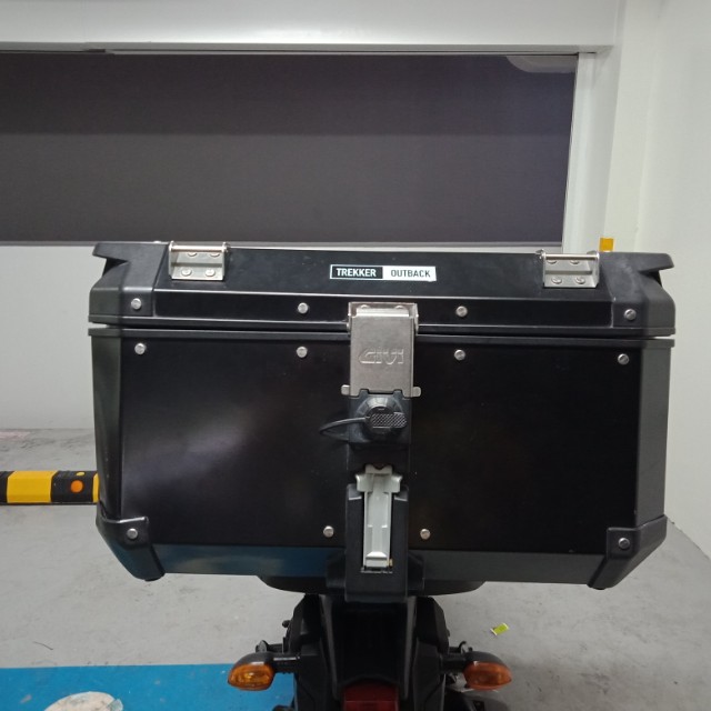Motorcycle 56litre Givi Trekker box, Motorcycles, Motorcycle ...