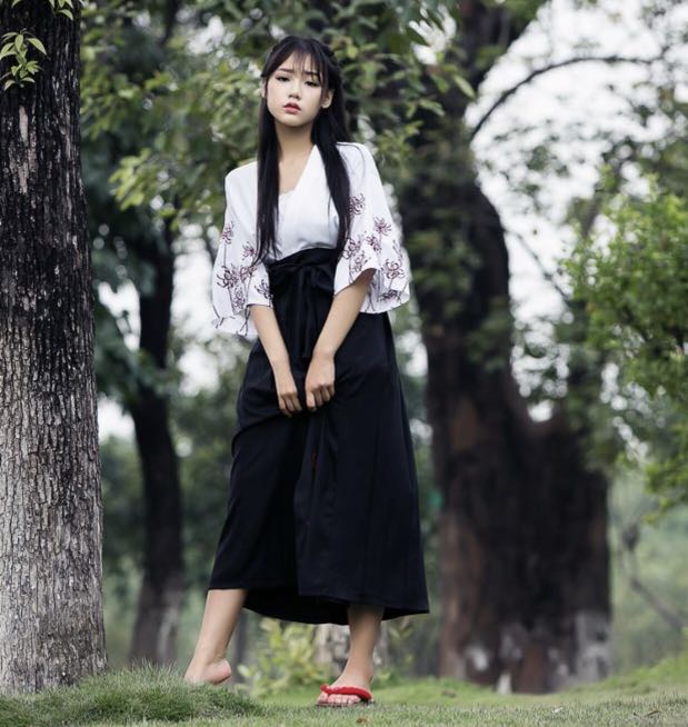 Japanese Embroidered Yukata Lycoris Radiata Red Spider Lily in whiteW ...