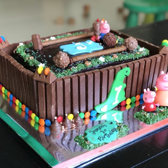 Peppa Pig Choc Galore Cake, Food & Drinks, Homemade Bakes on Carousell
