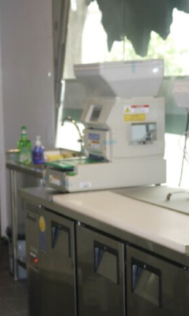 Professional Suzumo sushi rice press machine, TV & Home Appliances ...