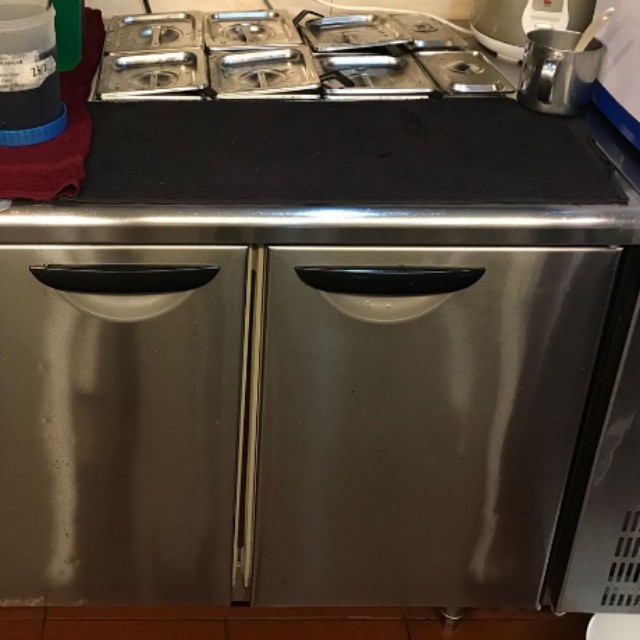 2 door table top chiller w open top, TV & Home Appliances, Kitchen ...