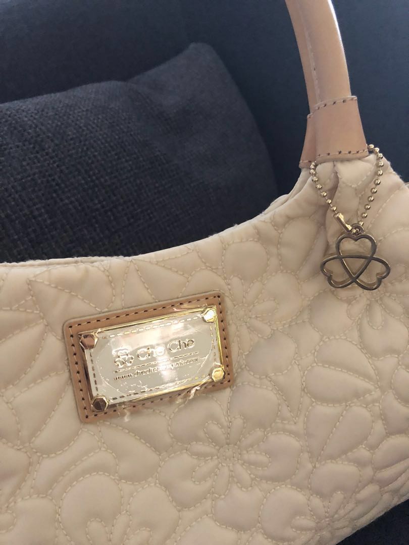 Che Che Shoulder Bag, Women's Fashion, Bags & Wallets, Shoulder Bags on ...