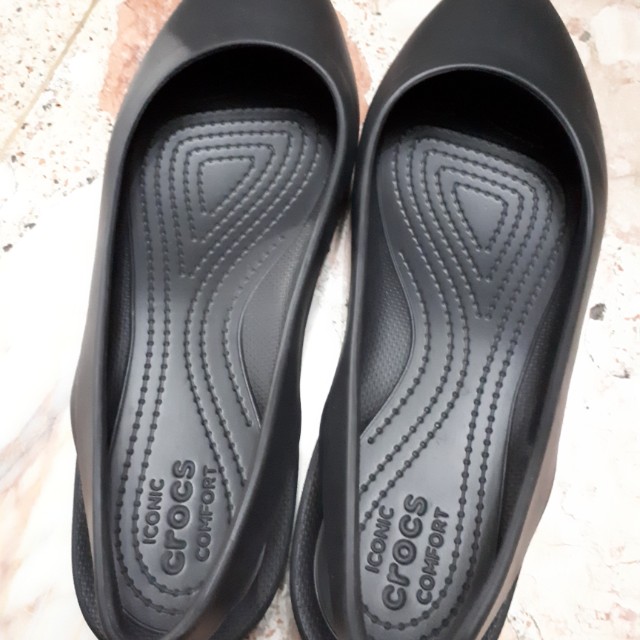 Crocs black pointed closed shoes, Women's Fashion, Footwear, Sandals on ...