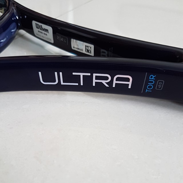 Wilson Ultra Tour v2.0 (L2) with natural gut/poly hybrid strings ...