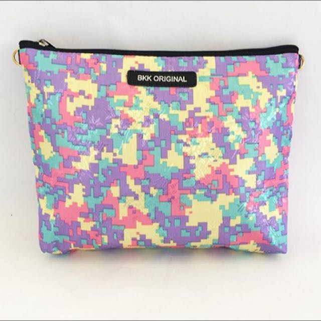 泰國原創設計師品牌 BKK Original 曼谷包 夜店包 側背包 拉鍊包 正品, 女裝, 手袋及銀包, 多用途袋 - Carousell