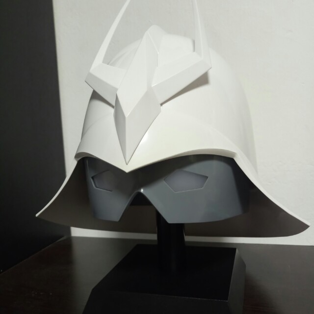 Char Aznable Helmet & Mask Display, 興趣及遊戲, 玩具 & 遊戲類 - Carousell