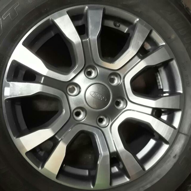 ford ranger wildtrak stock mags with tires 265/60/18 almost new, Car ...