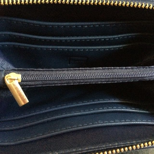 Marithe Francois Girbaud Wallet, Women's Fashion, Bags & Wallets ...