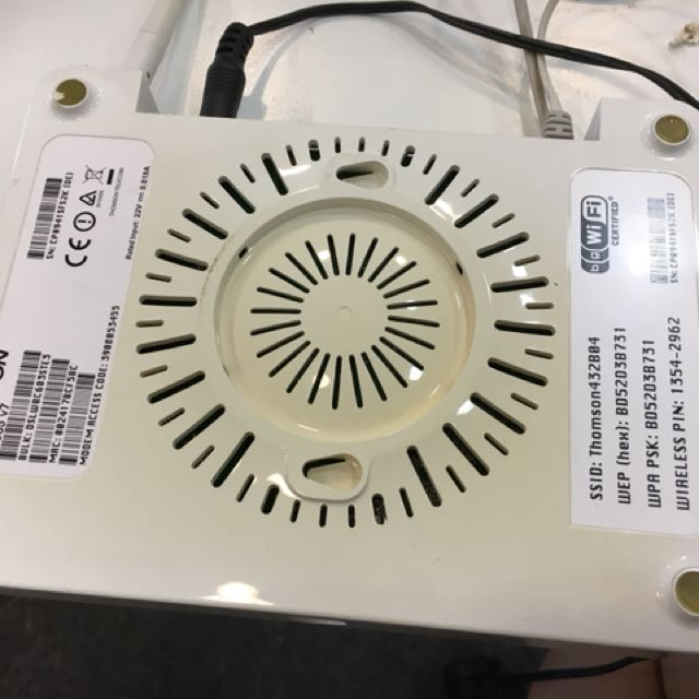 Thompson TG585 wifi router with AC power and cables, Computers & Tech ...