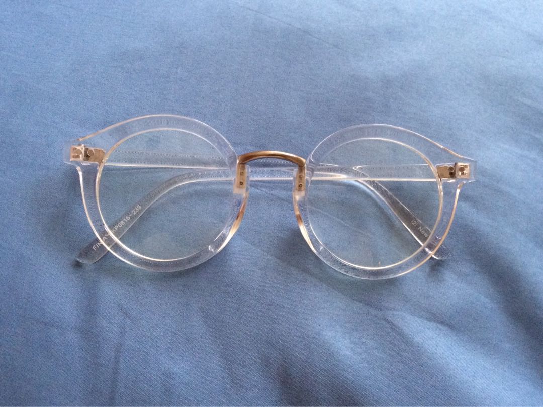 clear specs, Women's Fashion, Watches & Accessories, Sunglasses ...