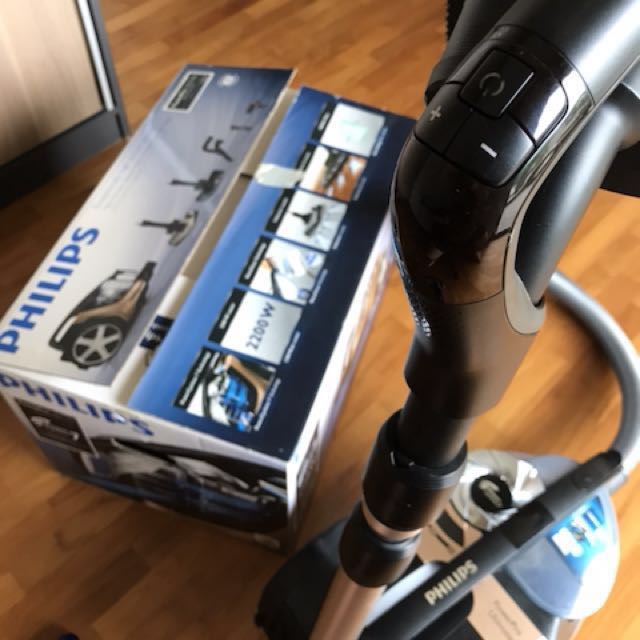 Philips bagless vacuum Powerpro Ultimate Cyclone 7 - FC 9912, TV & Home ...