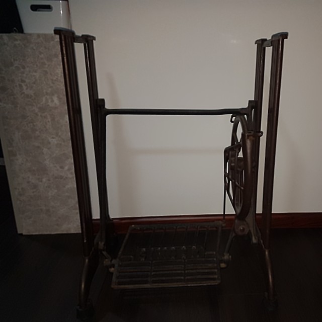 VINTAGE SINGER sewing machine stand, Furniture & Home Living, Home ...