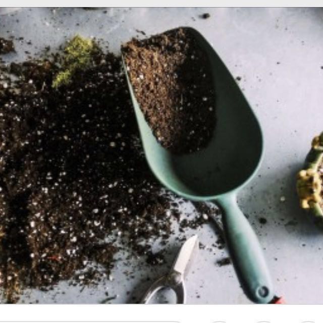 3 liters premium potting soil mix - green spade materials , Furniture ...