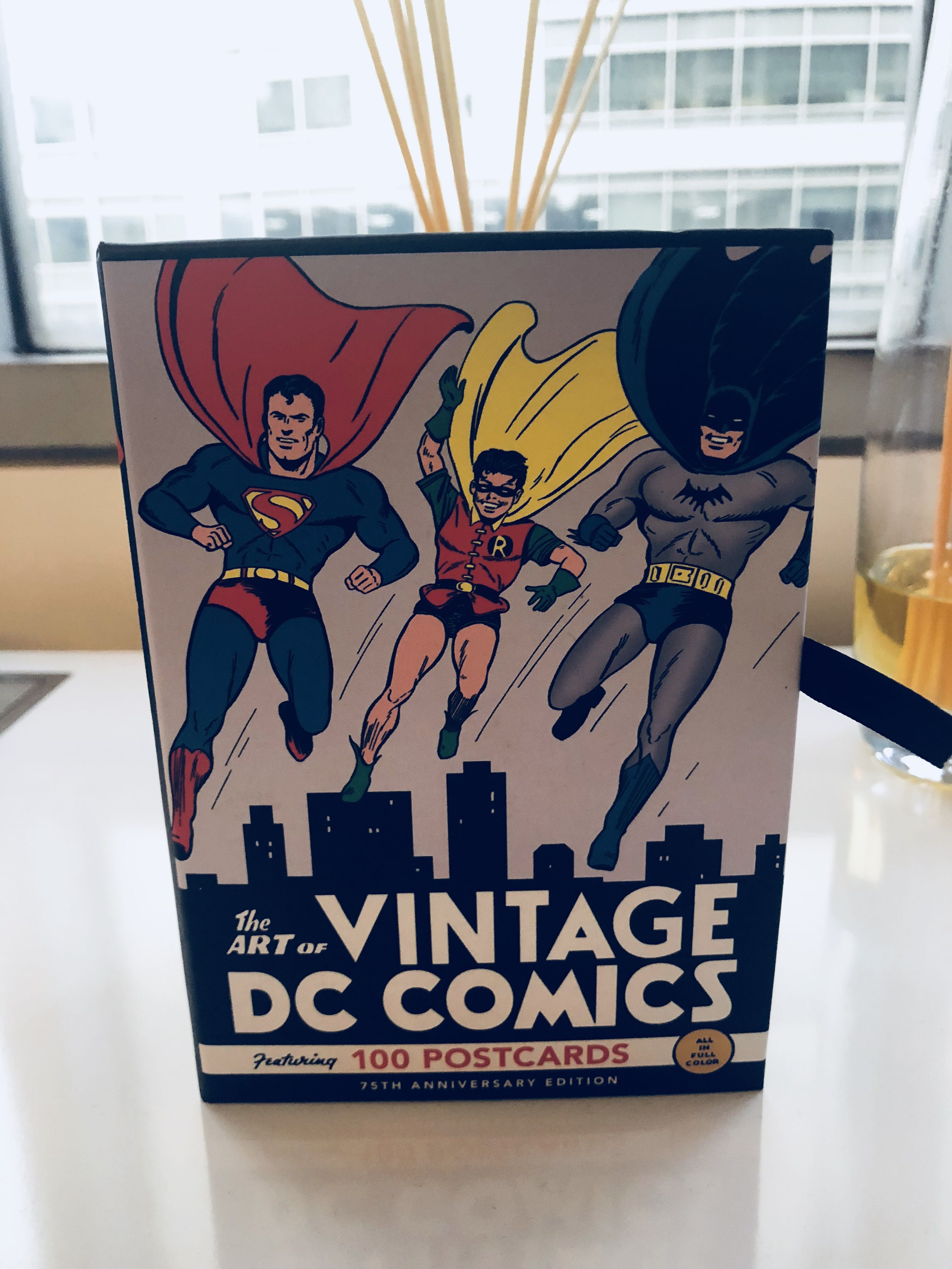 * DC comics, postcards x 100 pieces ( Superman,Batman, Wonder Woman ...