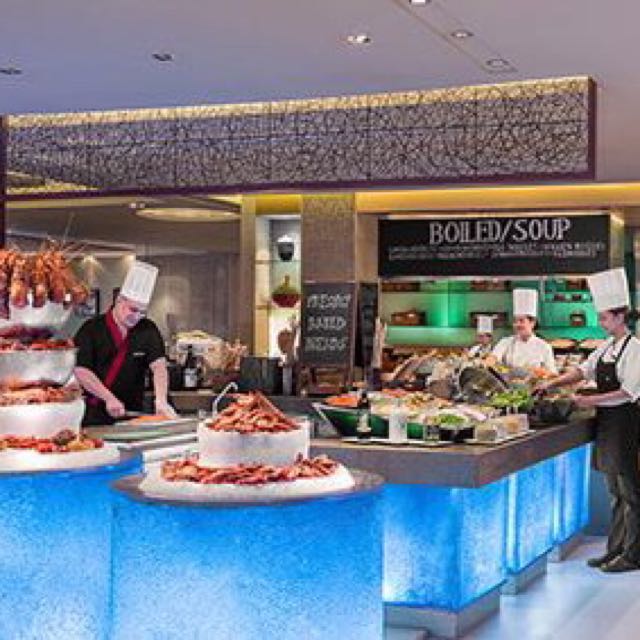 EDSA Shangrila Lunch & Dinner Buffet at HEAT, Tickets & Vouchers, Store ...