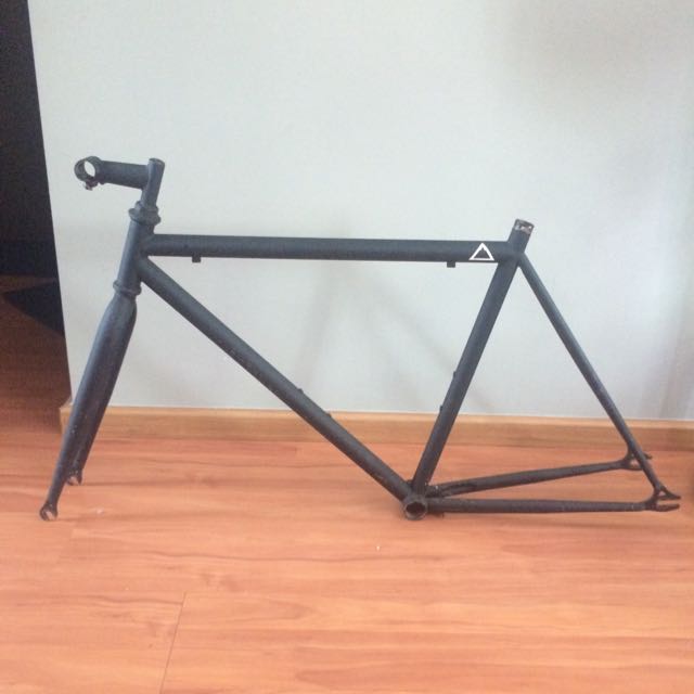 Fixie Frame, Sports Equipment, Bicycles & Parts, Bicycles on Carousell