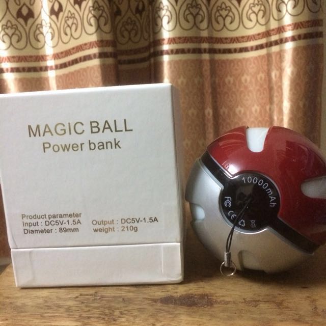 FREE POSTAGE POKEBALL POWERBANK 10000mAh, Mobile Phones & Gadgets ...
