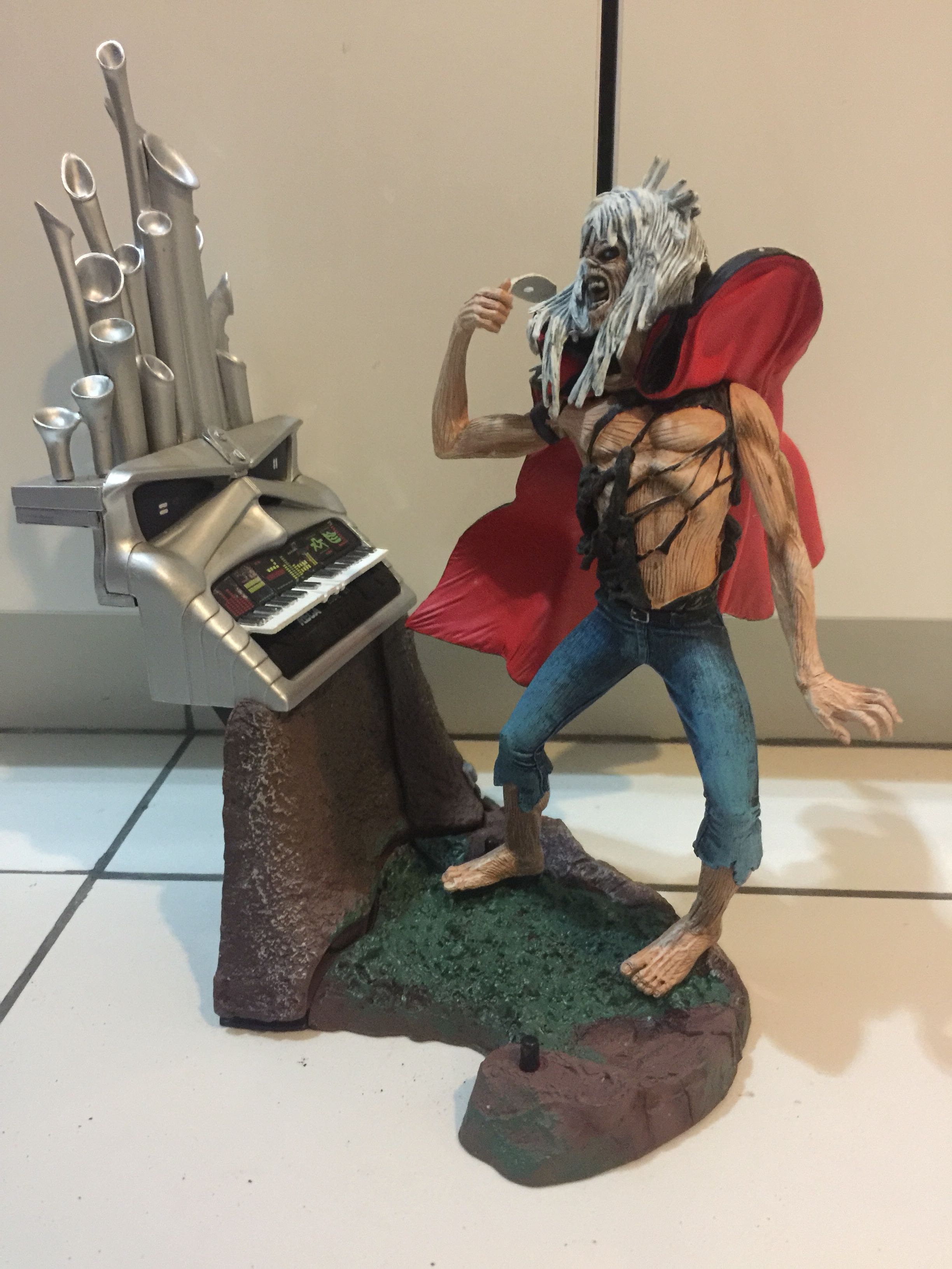 Neca Iron Maiden Eddie Phantom of the opera music figure, Hobbies ...