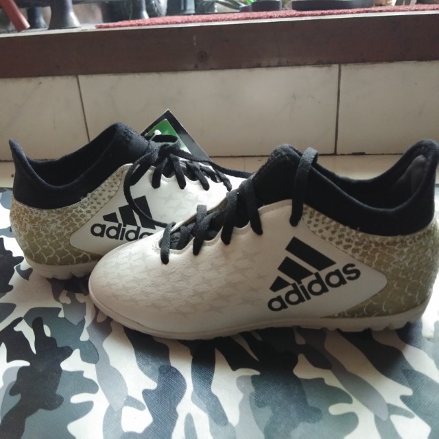 NEW!! Authentic Adidas techfit soccer/football shoes (dubai bought ...