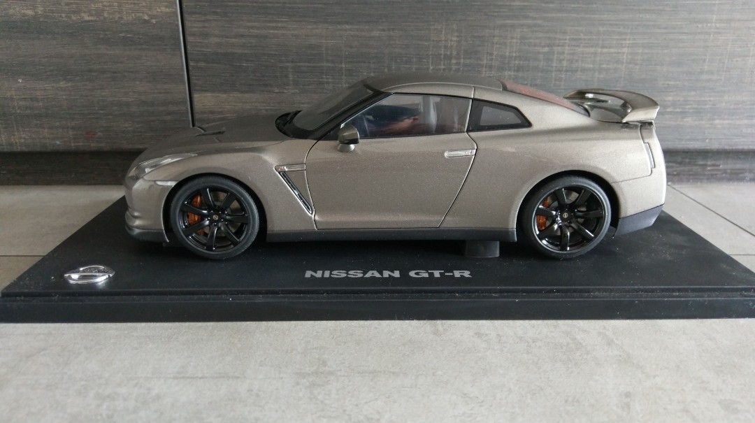 *Reserved* 1/18 Dealer Edition Autoart Nissan R35 GT-R With Custom ...
