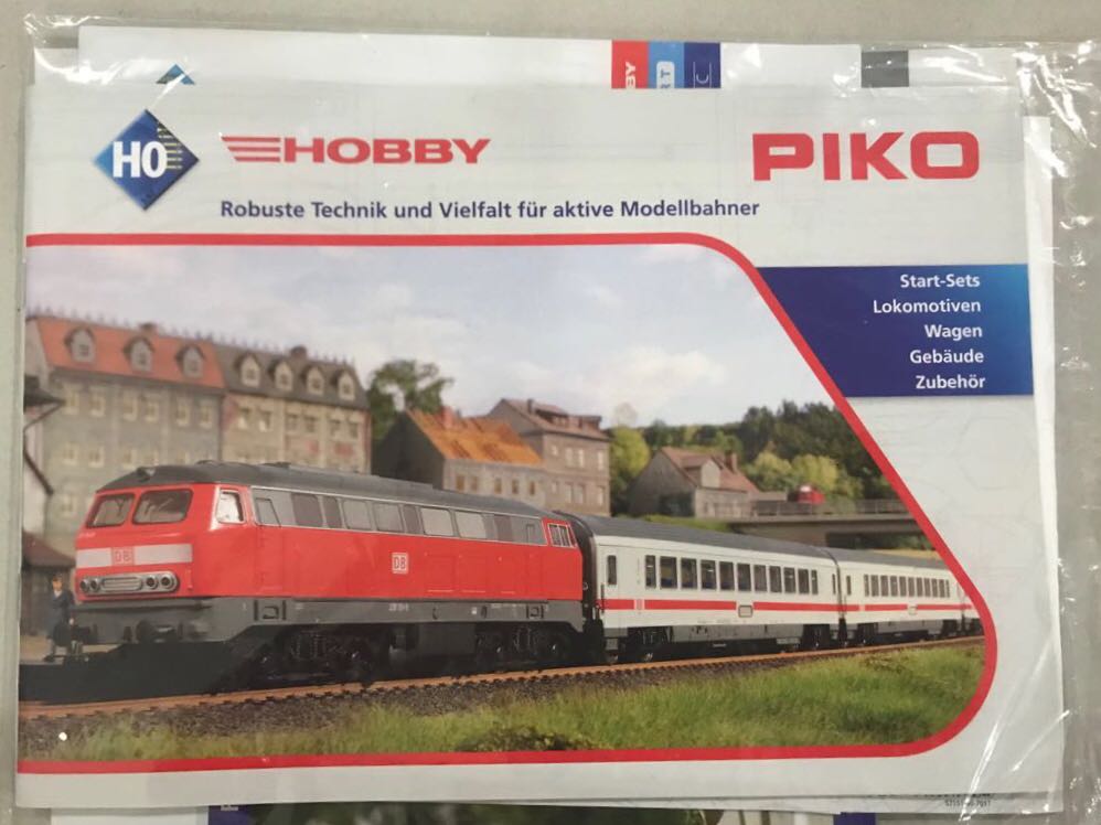 Model Train PiKo OBB Cargo starter set, Hobbies & Toys, Toys & Games on ...
