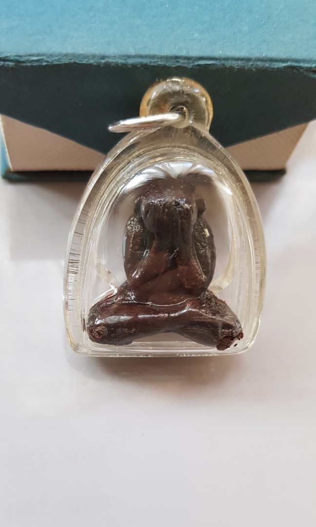 Lp Dam Wat Mai Naparam Phra Pidta 2539, Hobbies & Toys, Memorabilia ...