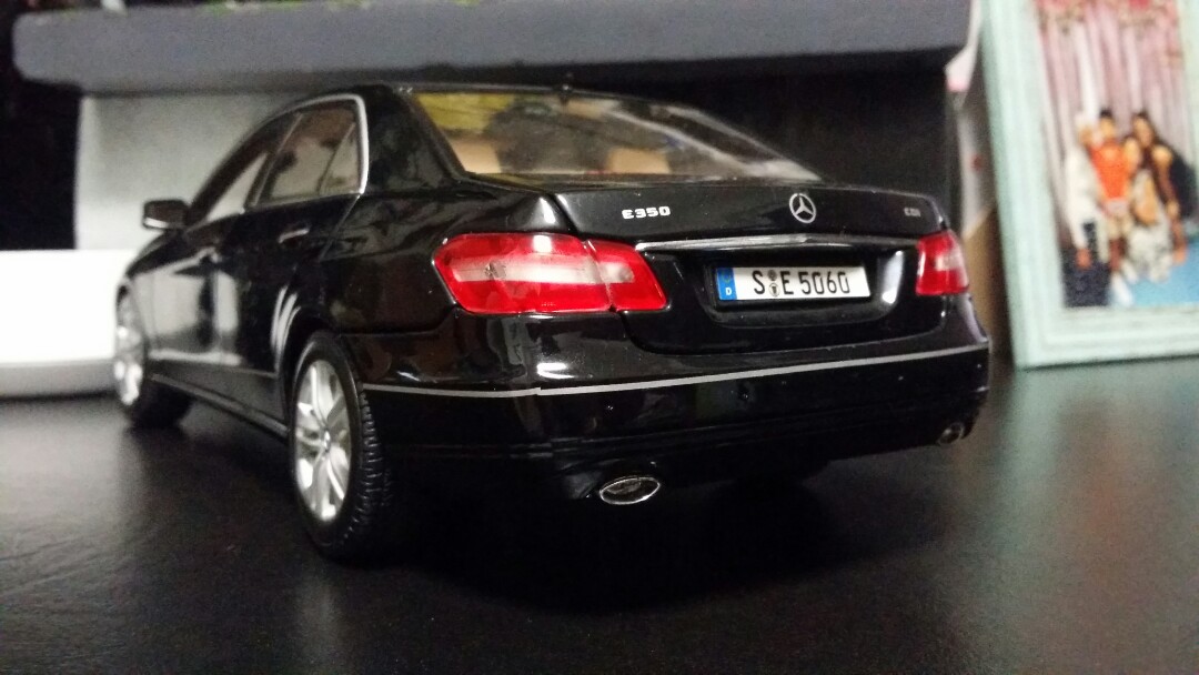 1/18 Mercedes Benz Diecast Car Model, Hobbies & Toys, Toys & Games on ...