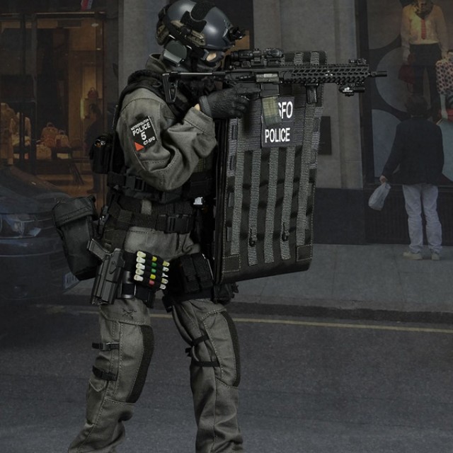 Hot Easy & Simple 26017S - British Specialist Firearms Command SCO19 ...