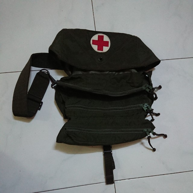 Medic sling bag on Carousell