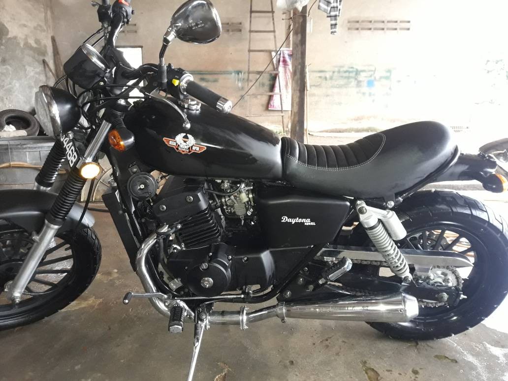 Momos daytona 250cc, Motorbikes on Carousell