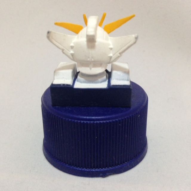 Wing GUNDAM Zero Head on Bottle Cap, Hobbies & Toys, Toys & Games on ...