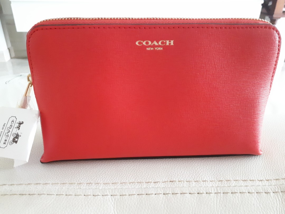 Coach Makeup pouch, Women's Fashion, Bags & Wallets, Purses & Pouches ...