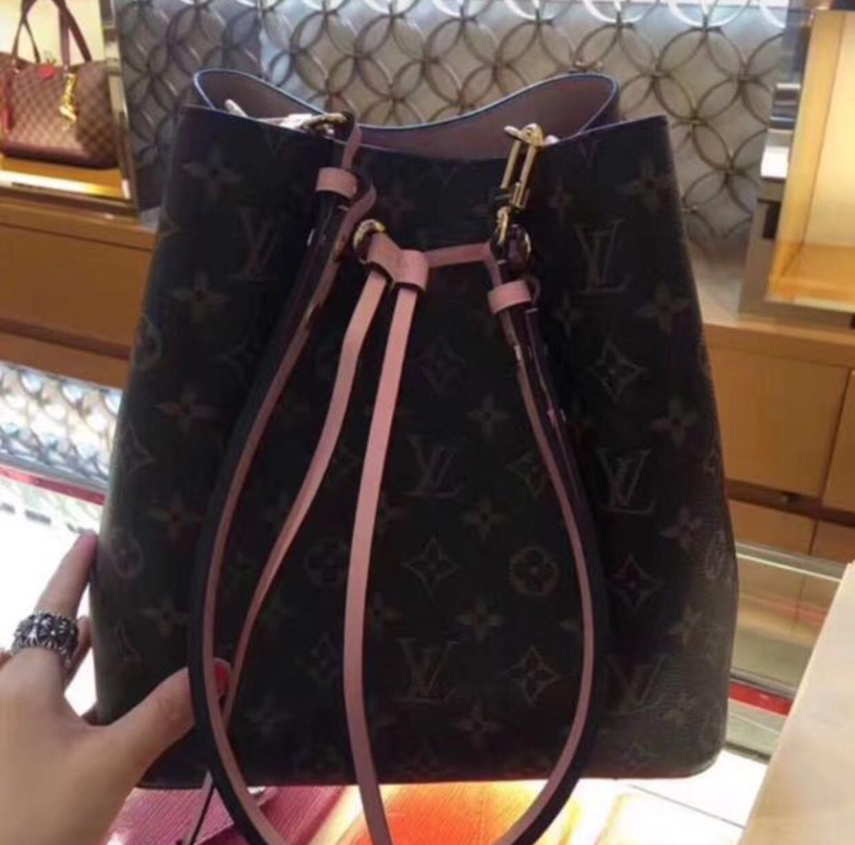 Lv neo neo, Luxury, Bags & Wallets on Carousell