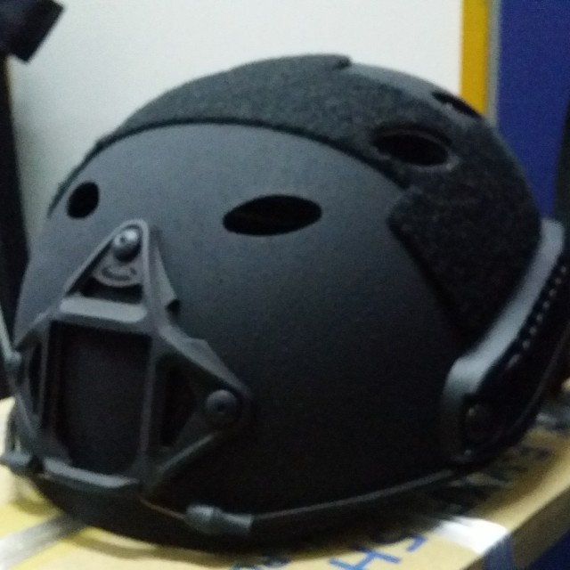 Ops Core Fast Carbon Helmet XL, 運動產品, 運動與健身, 運動與健身 - 有氧健身器材 - Carousell
