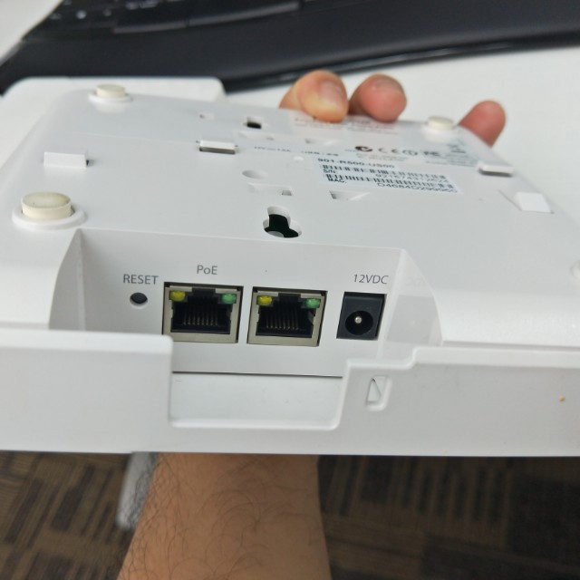 Ruckus R500 Access Point, Computers & Tech, Parts & Accessories ...